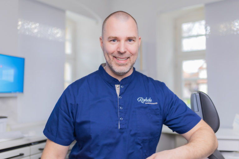 Experte für Zahnmedizin und Physiotherapie